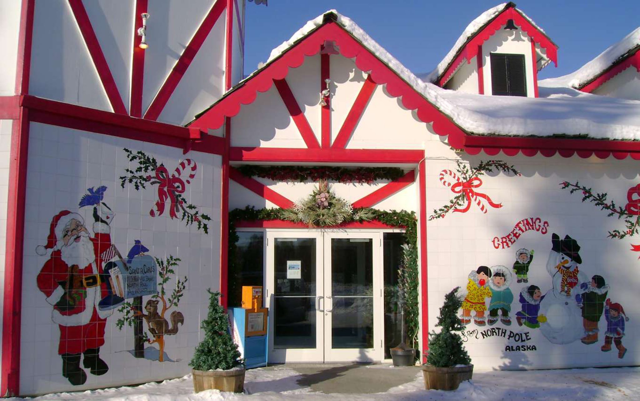 Guide to Experiencing the Magic of Christmas in Alaska