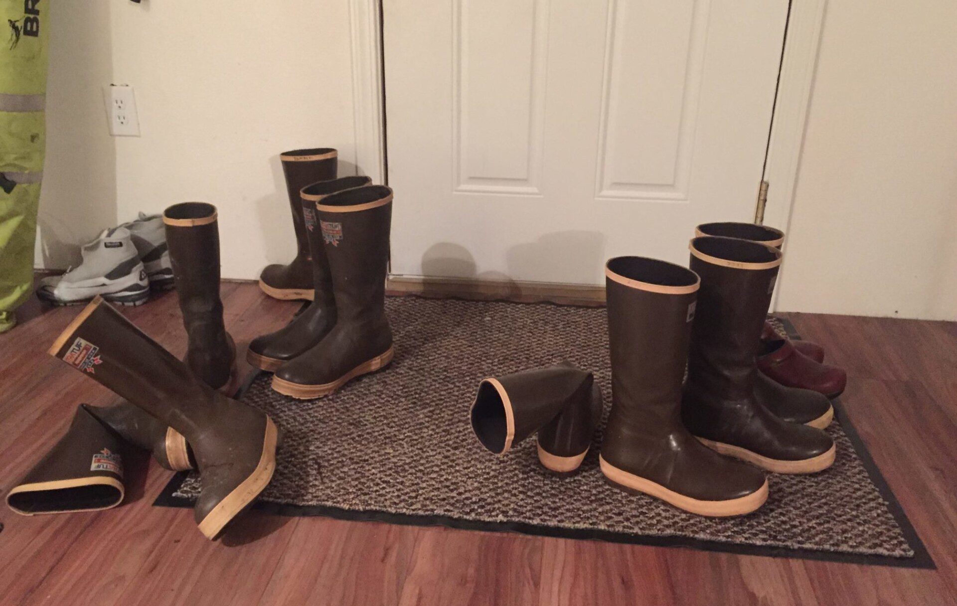 Alaska Fashion | Alaska Lifestyles & Locals Outdoor Styles | Alaska "Chic"