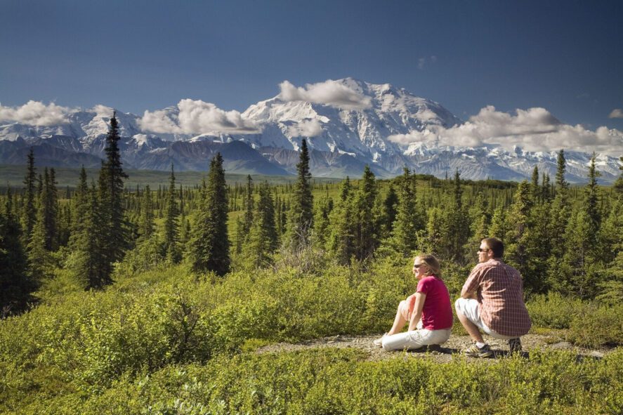 Alaska Bus Tours | Guided Alaska Sightseeing Vacations