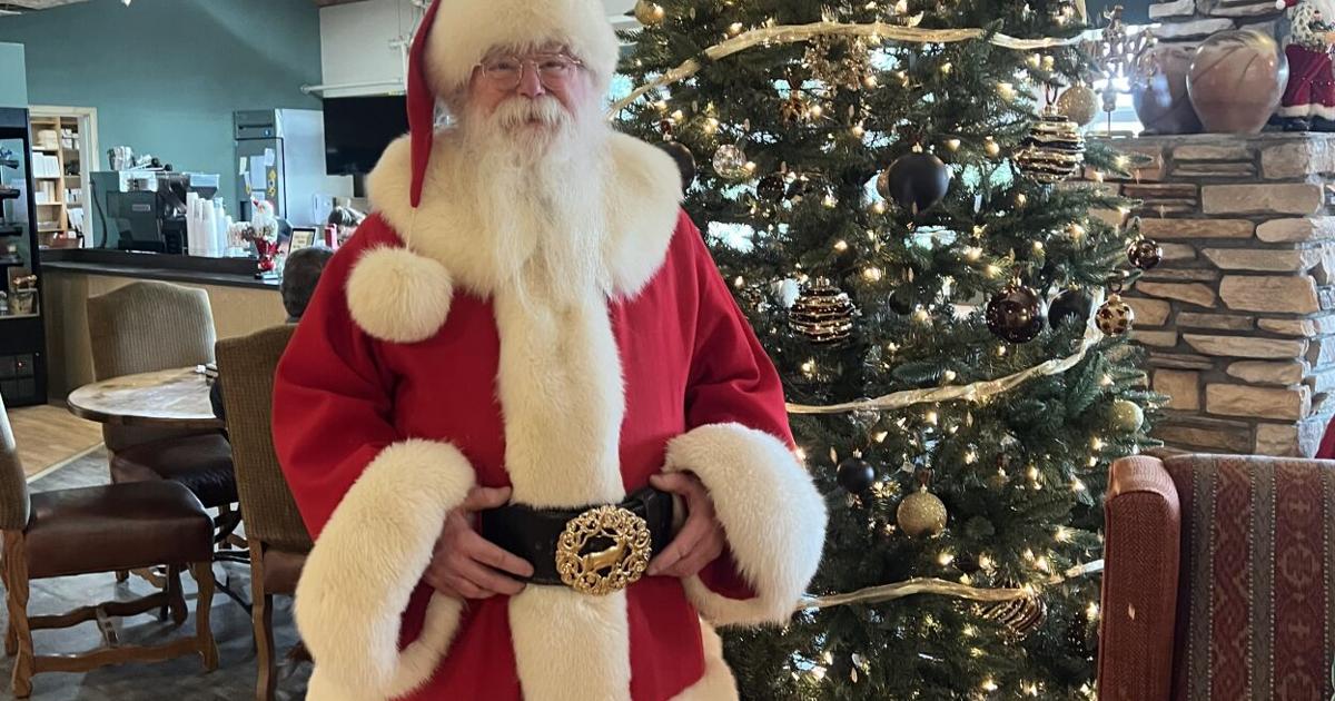 Why Do Alaskan's Celebrate Christmas in August in Denali National Park ...